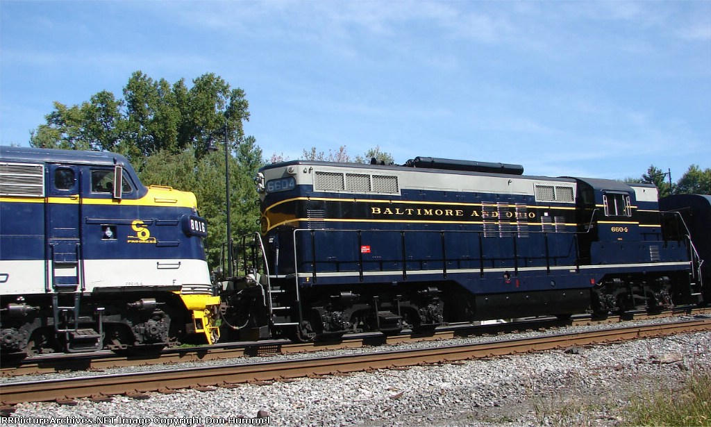 B&O 6604 and the nose of C&O 8016